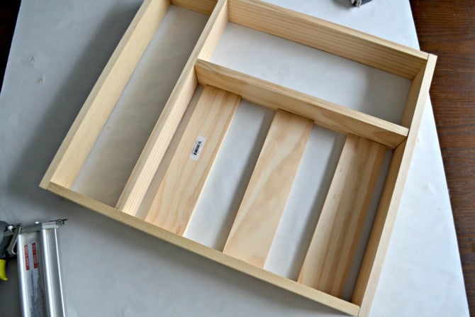 $10 to Organized: DIY Silverware Drawer Organizer • Ugly Duckling House