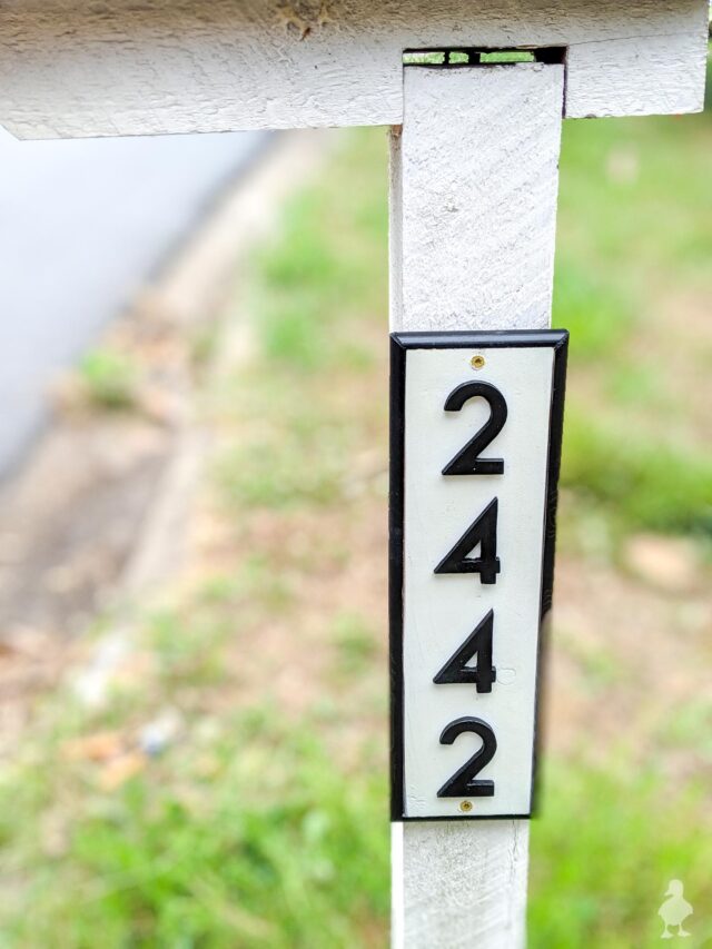 DIY WOODEN HOUSE NUMBERS FOR YOUR MAILBOX • Ugly Duckling House