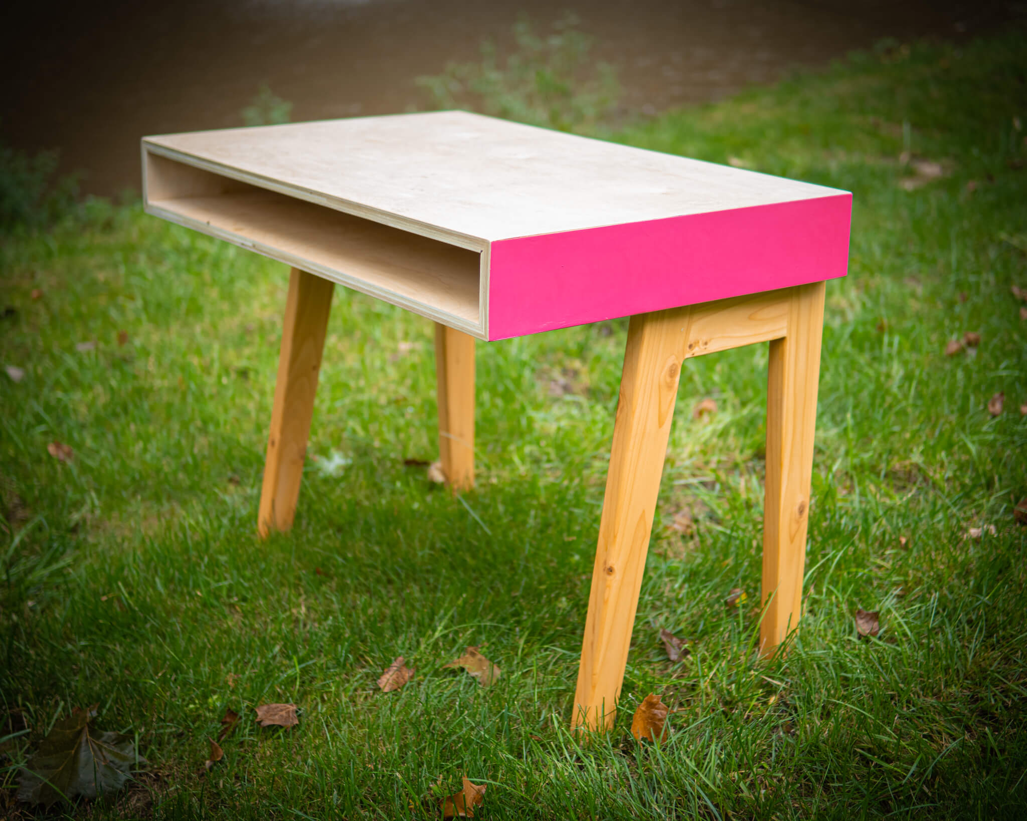 12 Easy Desk Builds for Distance Learning • Ugly Duckling House